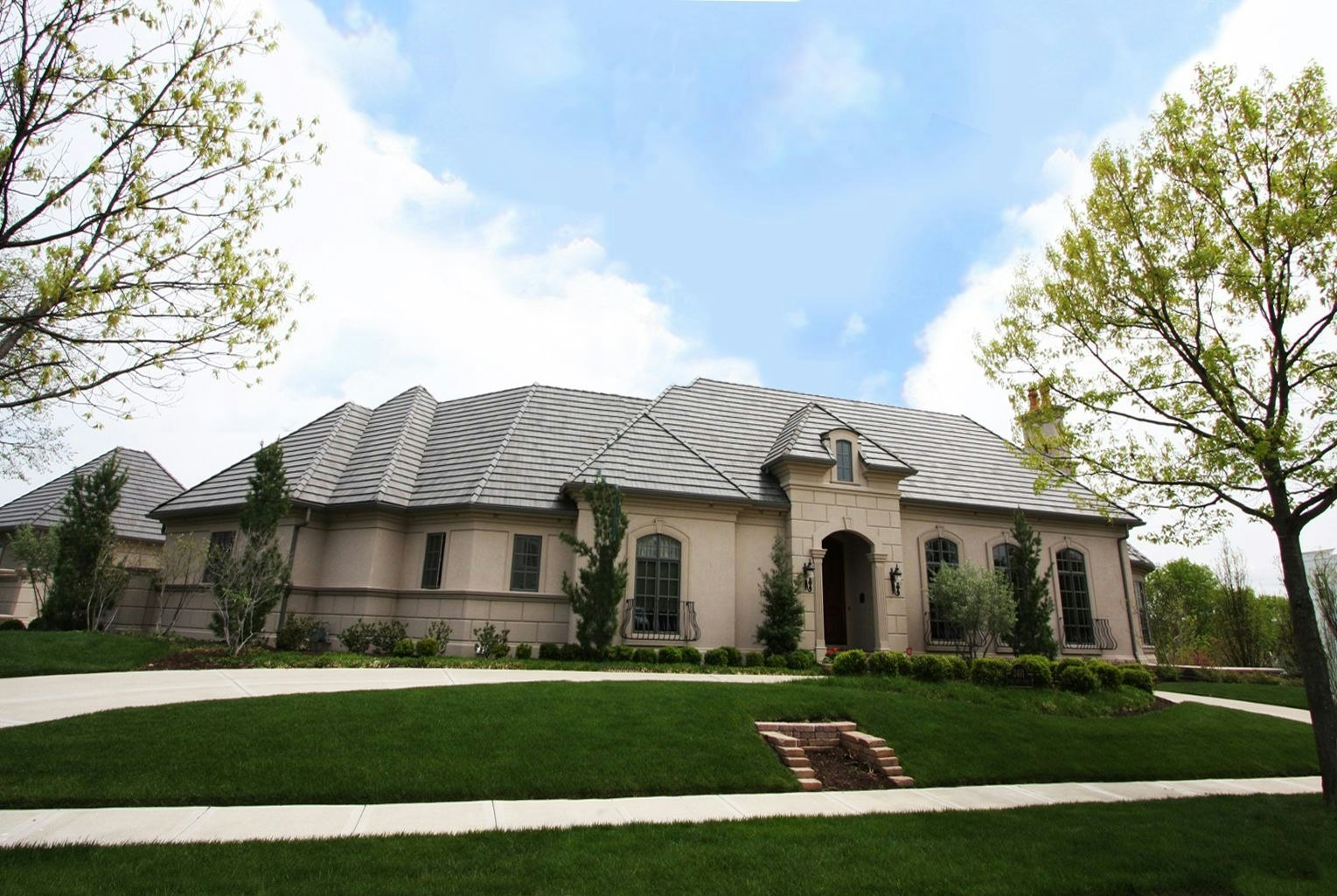 2401 W 114, Leawood, KS 66211, Presented by SUZY GOLDSTEIN MARJORIE ...