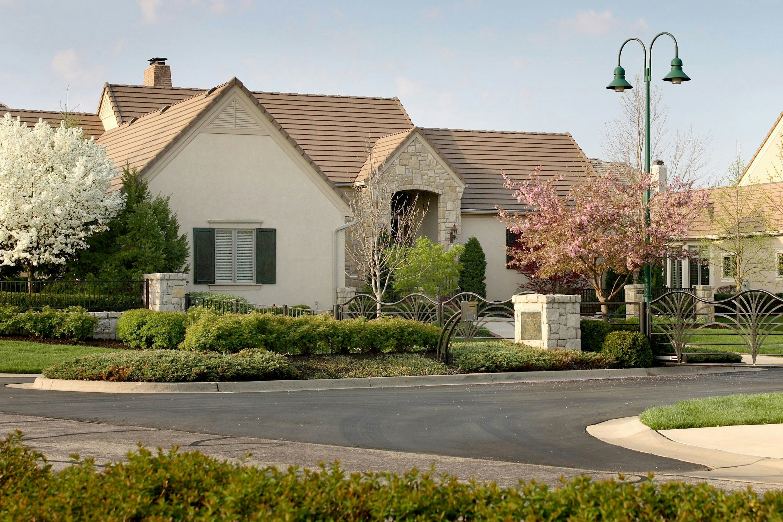 2103 W 116 St, Leawood, KS 66211, Presented by SUZY GOLDSTEIN MARJORIE ...