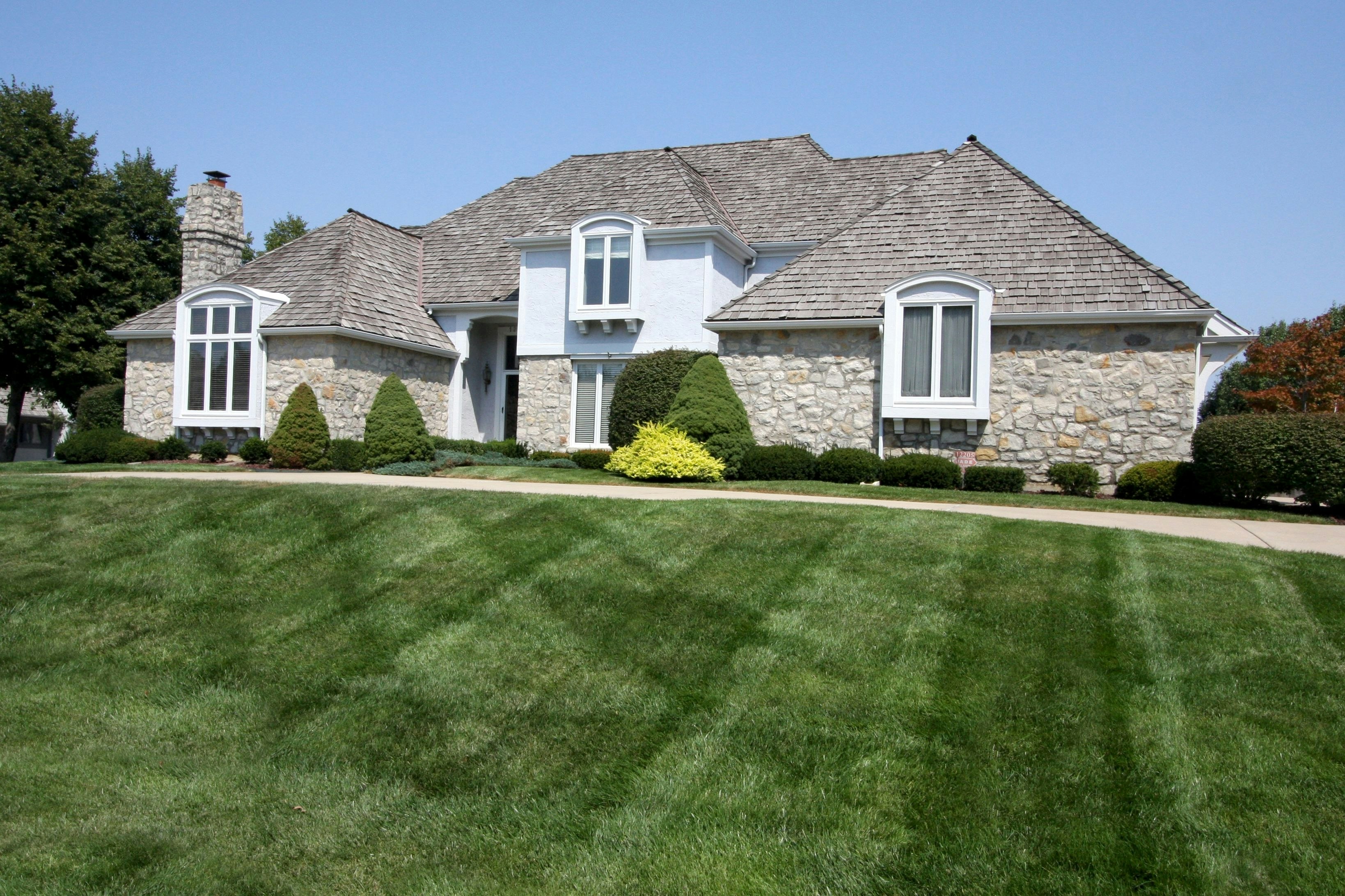 12205 Buena Vista St, Leawood, KS 66209, Presented by SUZY GOLDSTEIN ...