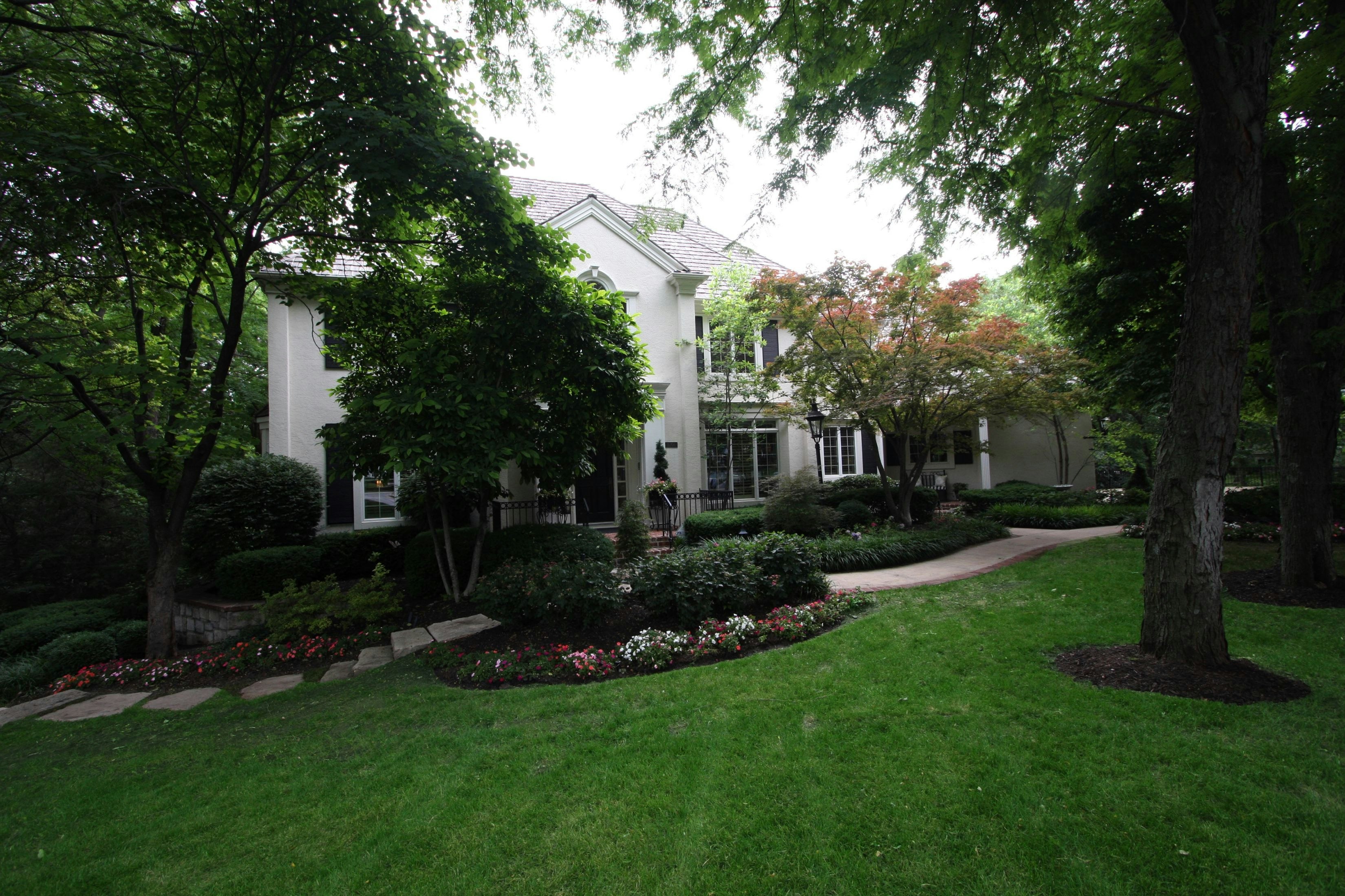 11701 High Dr, Leawood, KS 66211, Presented by SUZY GOLDSTEIN MARJORIE ...