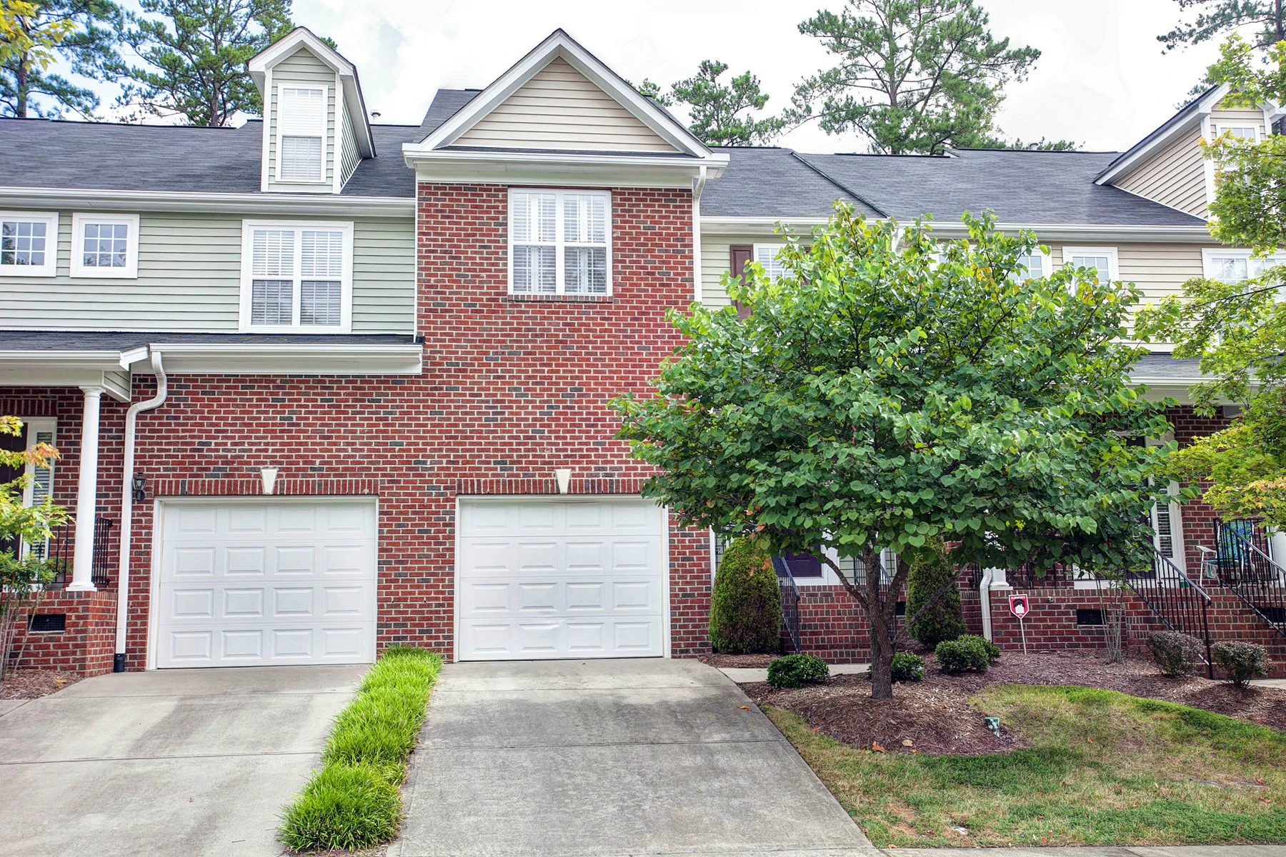 123 Florians Drive, Holly Springs, NC 27540, Presented by Betsy Simmons ...