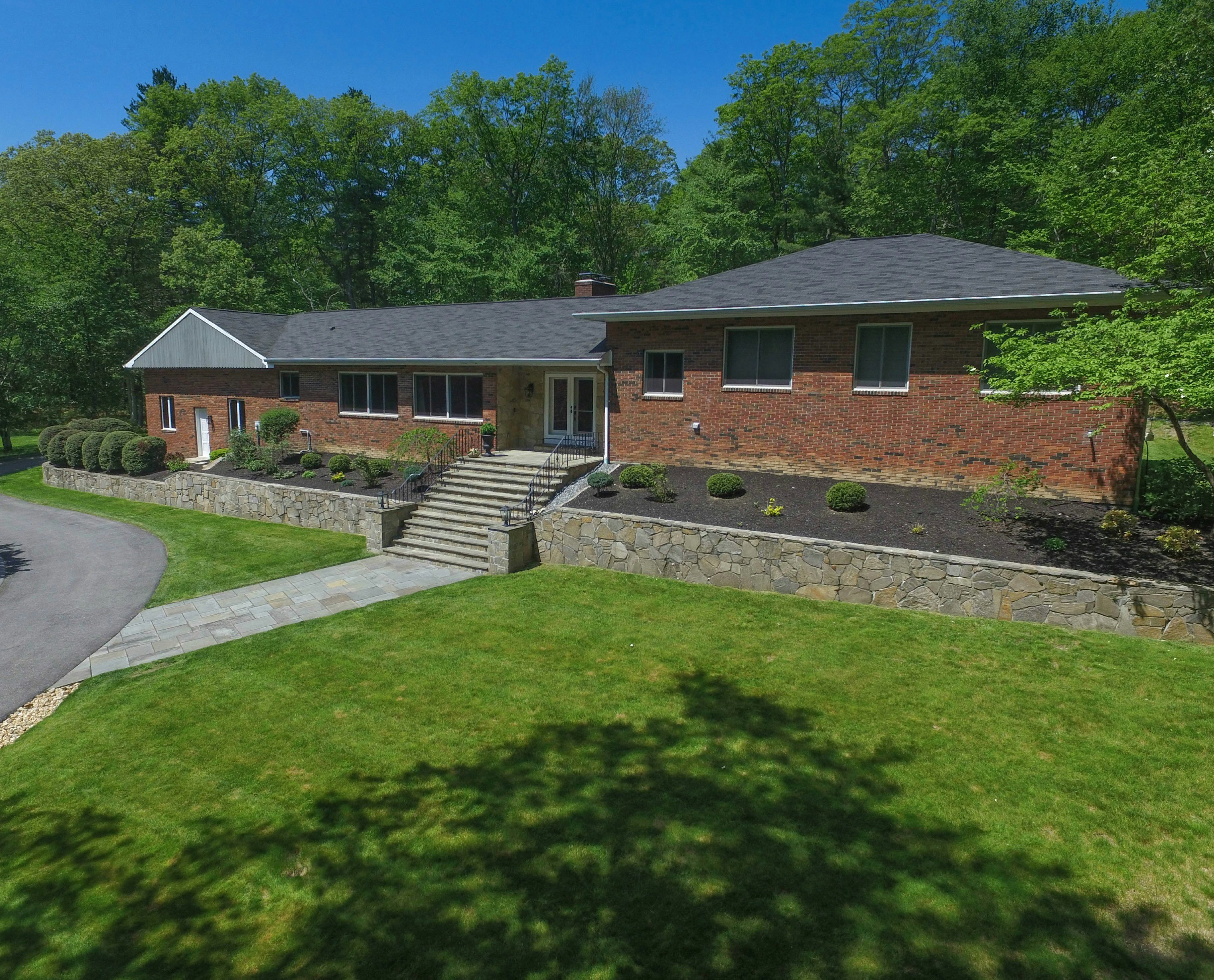 30 Severn Court, East Greenwich, RI 02818, Presented by David Splaine ...