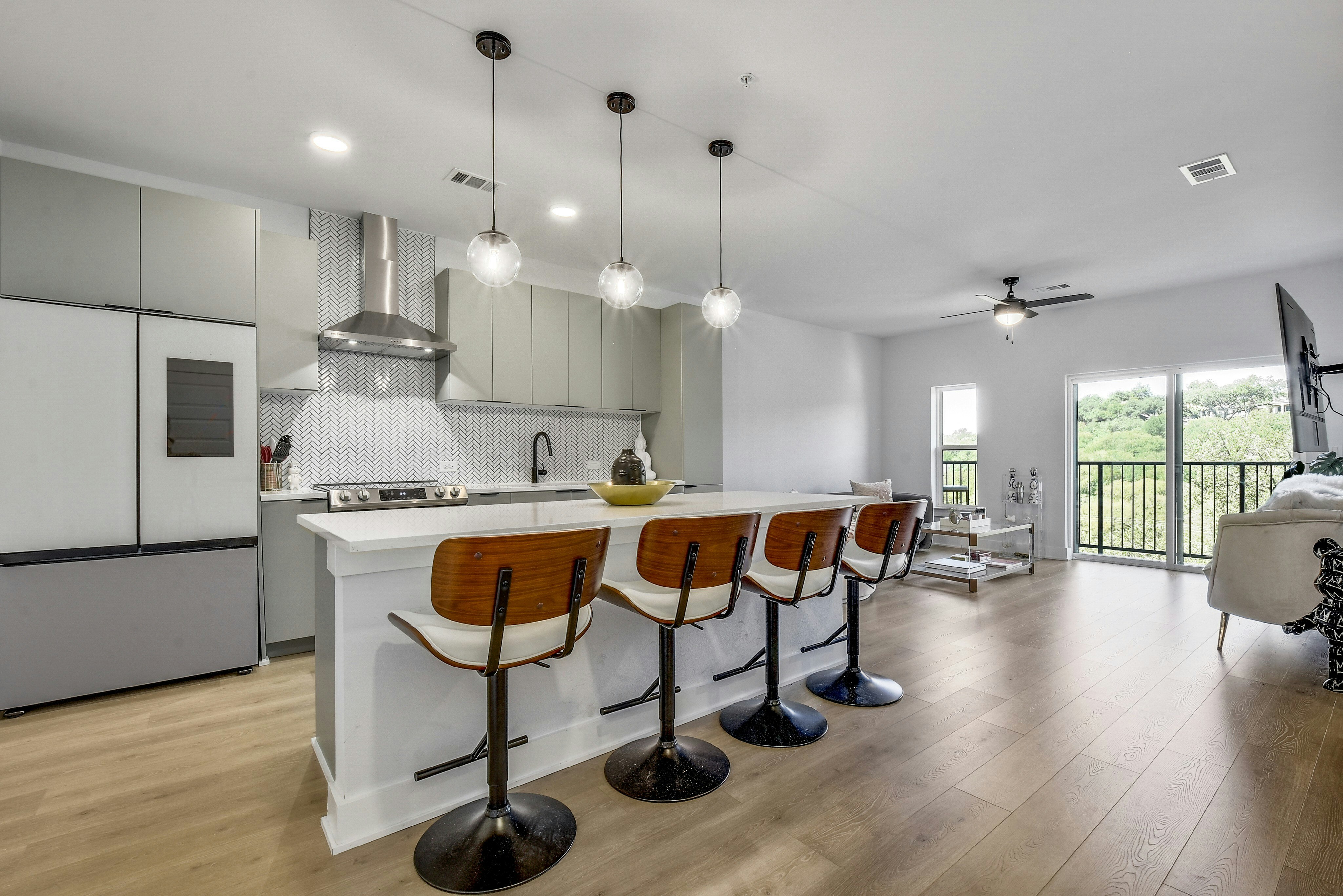 2500 Longview ST #306, Austin, TX 78705, Presented by Jason Botello ...