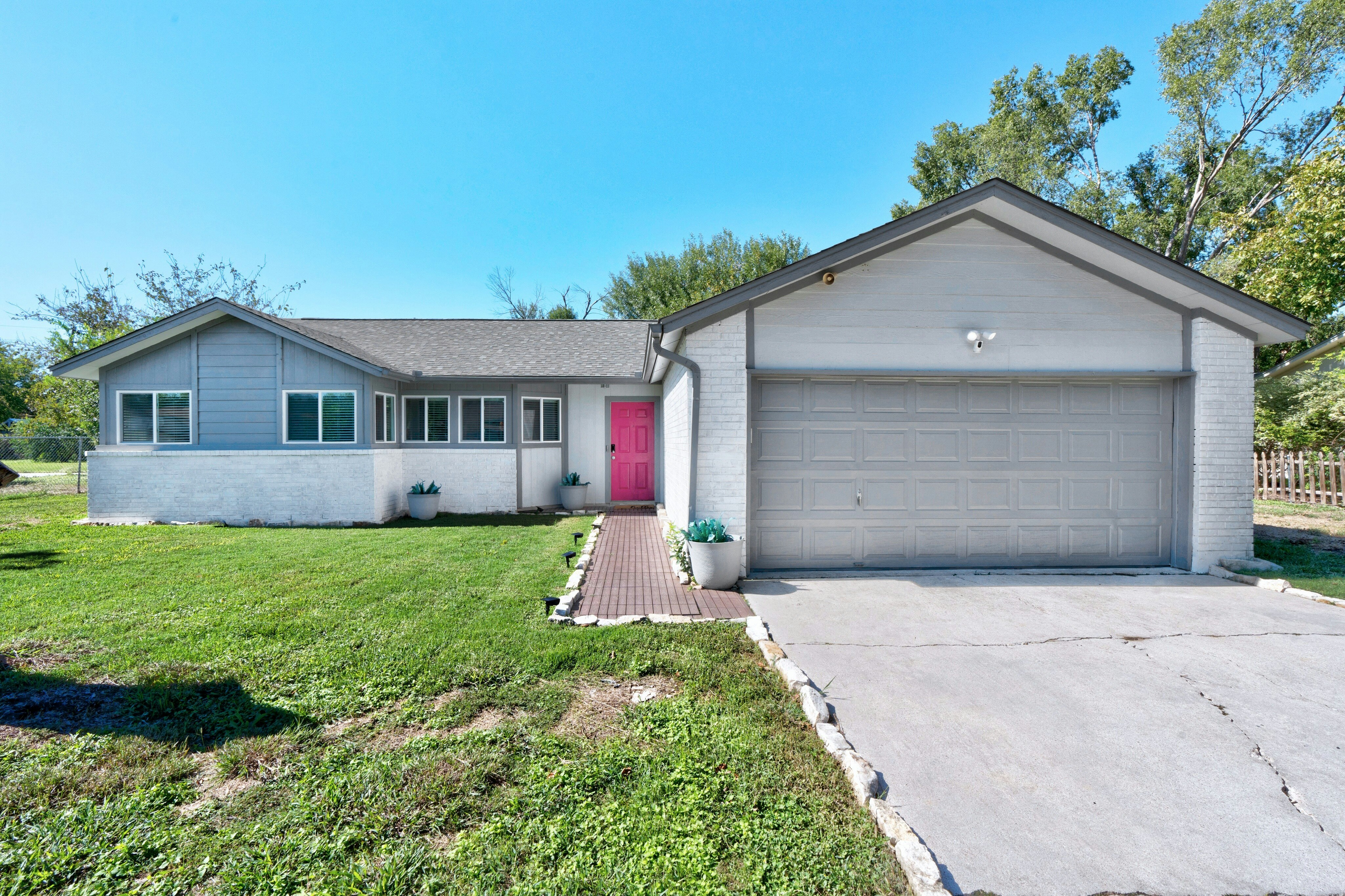 13314 Briar Hollow Drive, Austin, TX 78729, Presented by Roberto ...